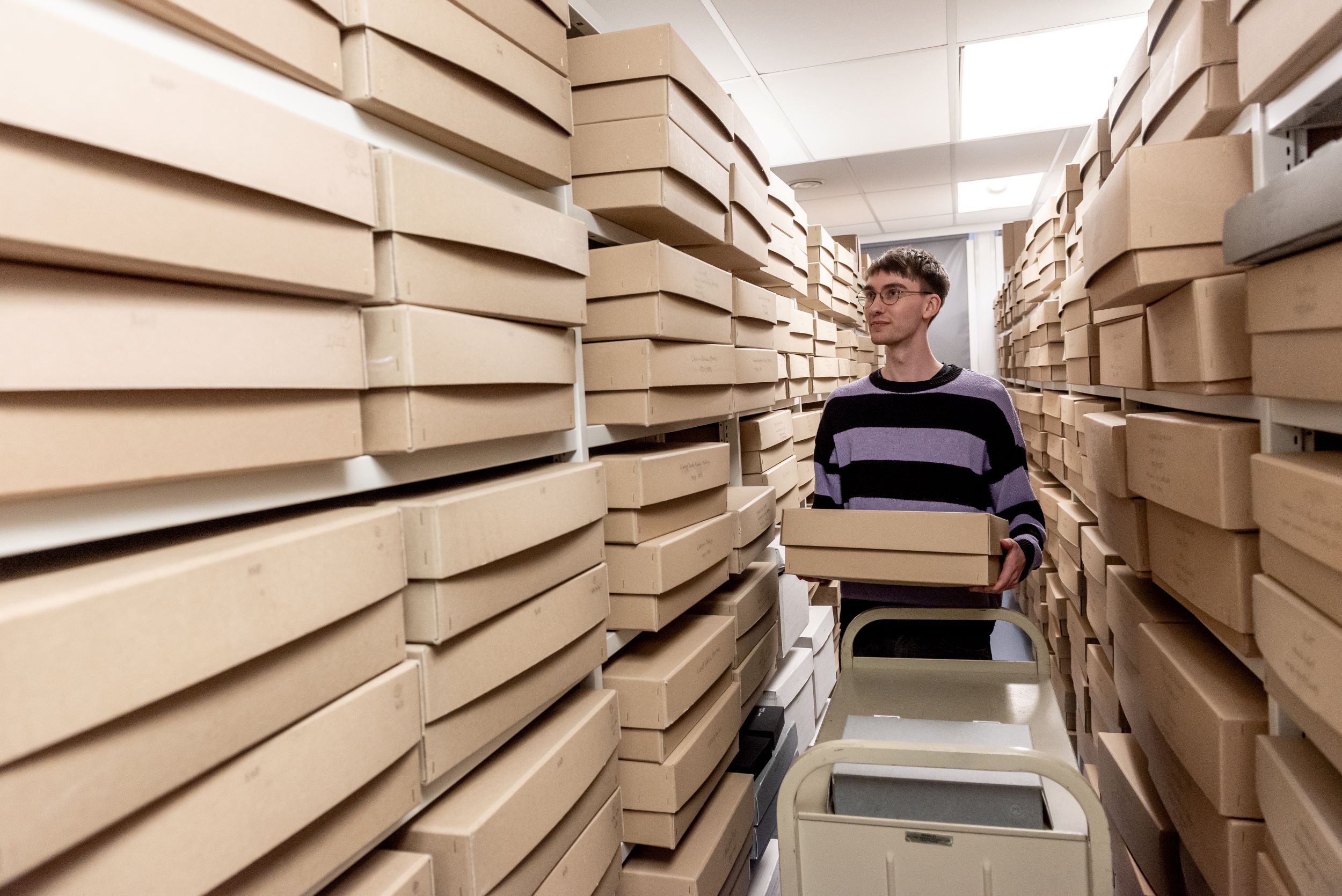 Become an apprentice - Archives sector